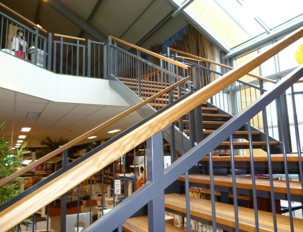 Trapleuning in ArtDeco stijl - Cronquels Design Hekwerken